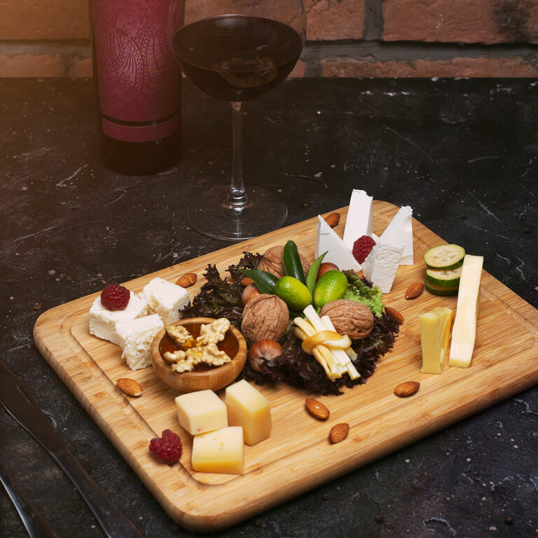 Golden Giraffe Catering | Menus